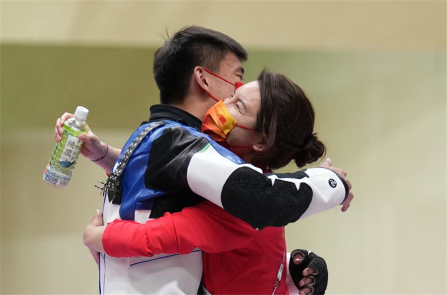 Champion Du Li went all out to make new achievements_The 19th Asian ...