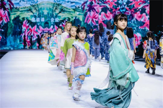 Linping district holds international kids' fashion week_The 19th Asian ...