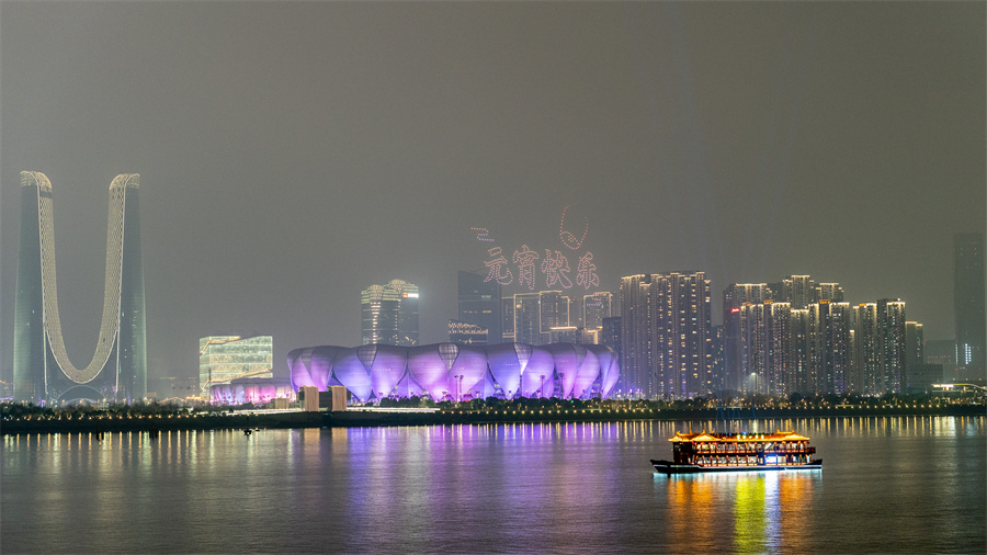 Splendid fireworks and lights showcase prosperous Hangzhou_The 19th ...
