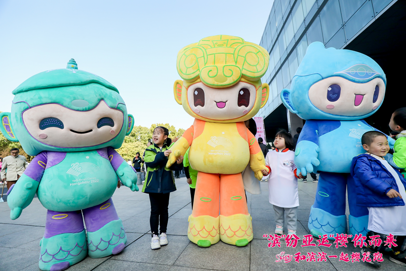 Hangzhou holds 4 distinctive marathons in a day!_The 19th Asian Games ...