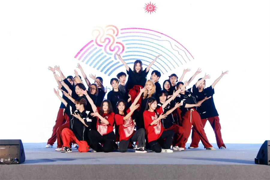 College students promote Asian Games_The 19th Asian Games Hangzhou