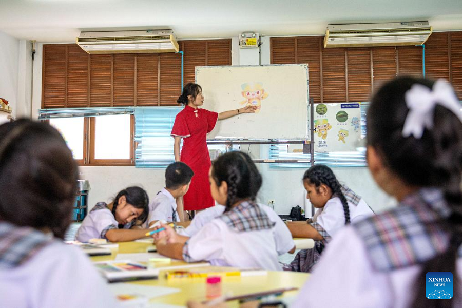 Thai students draw mascots of Hangzhou Asian Games at school_The 19th ...