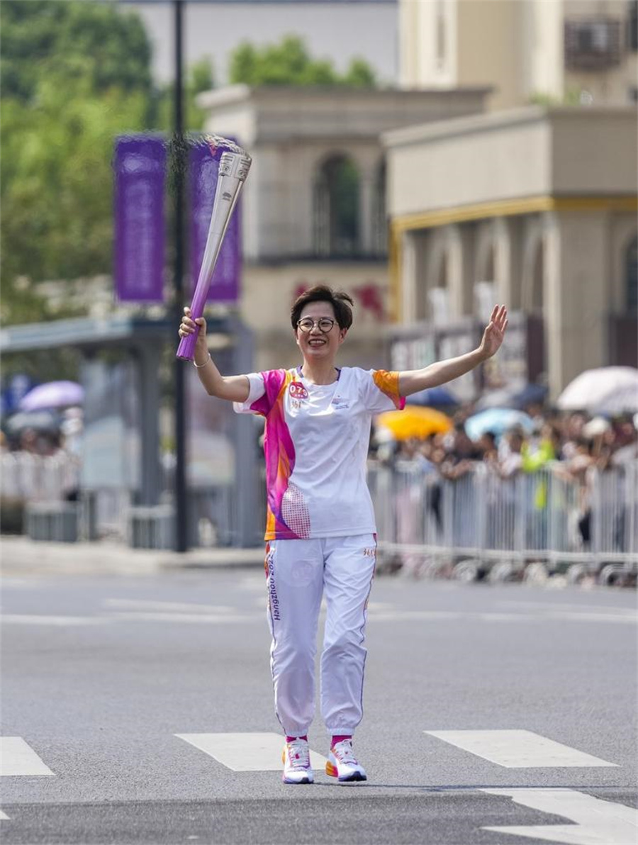Asian Games torch relay highlights dreams in Shaoxing_The 19th Asian ...