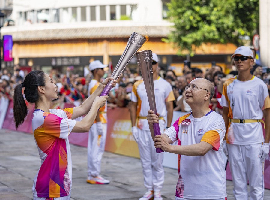 Asian Games Torch Relay reaches Wenzhou_The 19th Asian Games Hangzhou