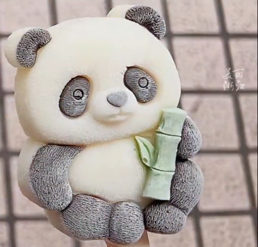 Panda ice cream popular in Hangzhou Zoo_The 19th Asian Games Hangzhou